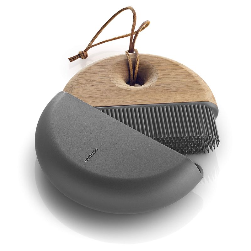 Eva Solo | Sweep Dustpan and Brush Set | Dustpan with Oak Handle | Easy ...