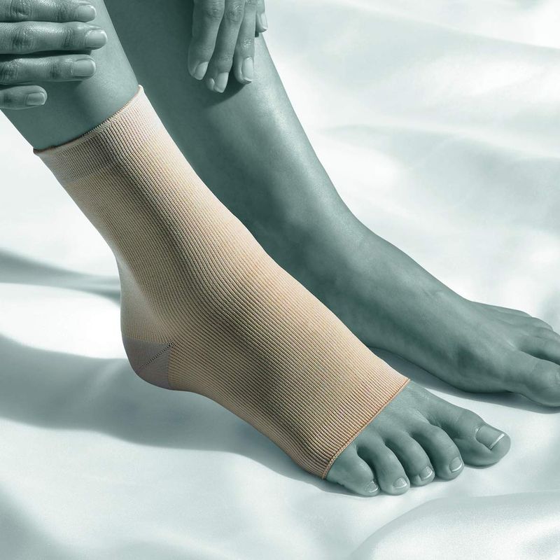 Bort 1450 ActiveColor® Ankle Support ankle brace under sleeve Elastic ...