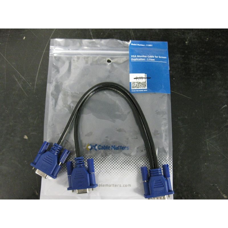 Cable Matters VGA Monitor Y-Splitter Cable for Screen Duplication, 1 ...
