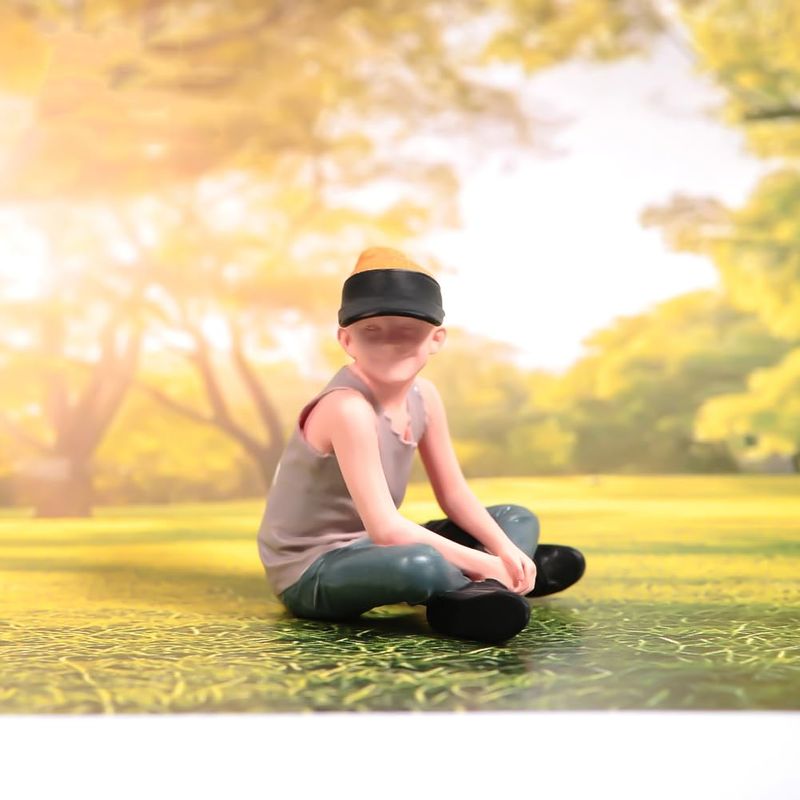 SOUFORCE 1/43 Scale Scene Props Figure Little Girl Blonde Hair with Hat ...