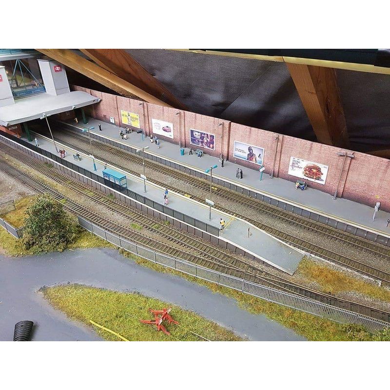 Scale Model Scenery DC022-OO Modern Platform Markings & Mind The Gap ...