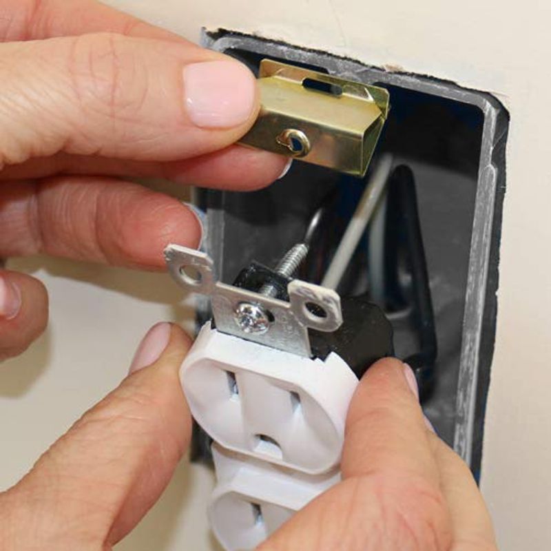 G-Clip 4-Pack - Fix Loose Outlets and Switches/Electrical Wall Box ...
