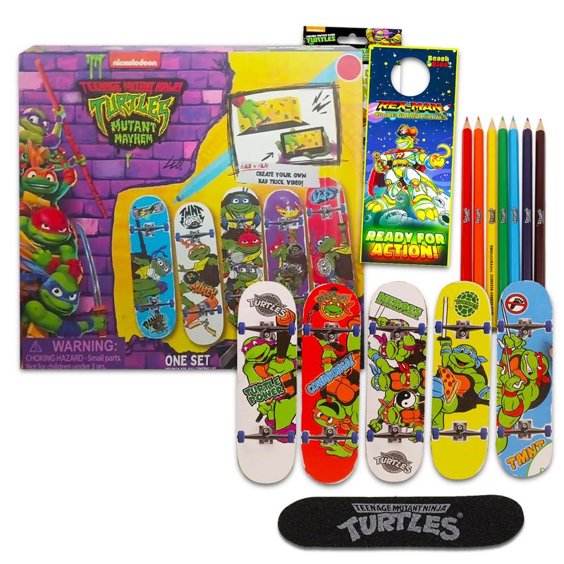 Nickelodeon Teenage Mutant Ninja Turtles Skateboard Toy Set - Bundle ...
