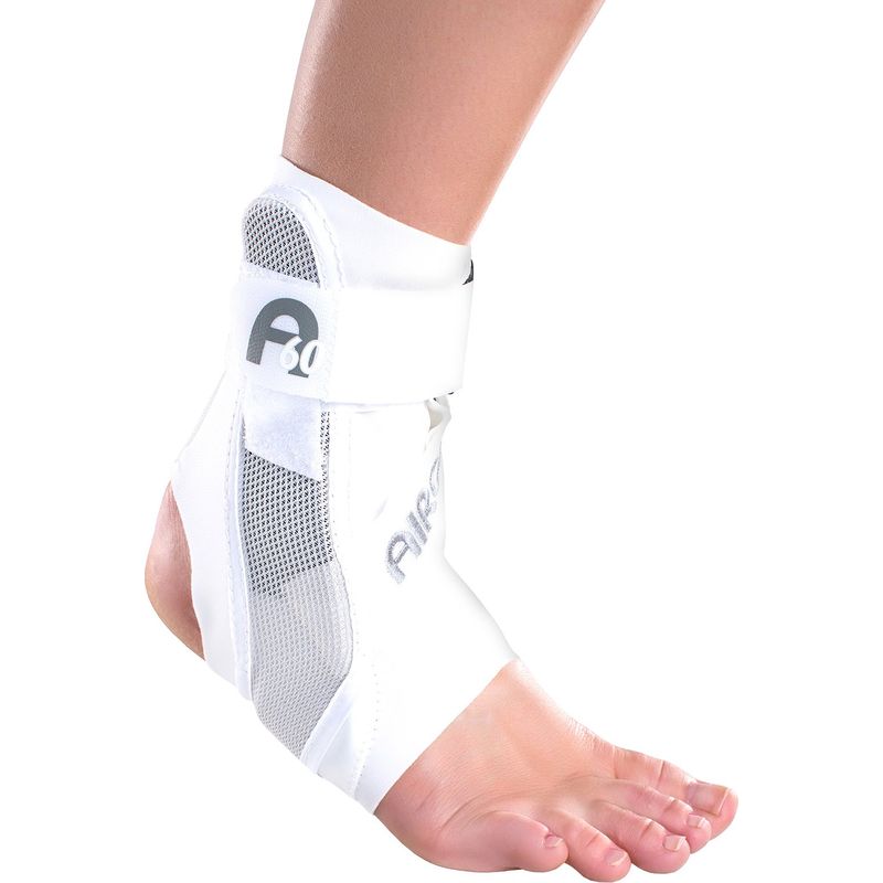AIRCAST, A60 Lightweight Ankle Support to help prevent and treat ...