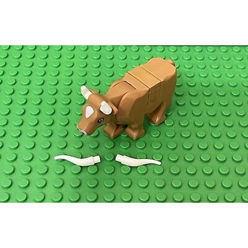 Lego Medium Nougat City Barn Farm Cow With Horns Animal And 2 Cattle ...