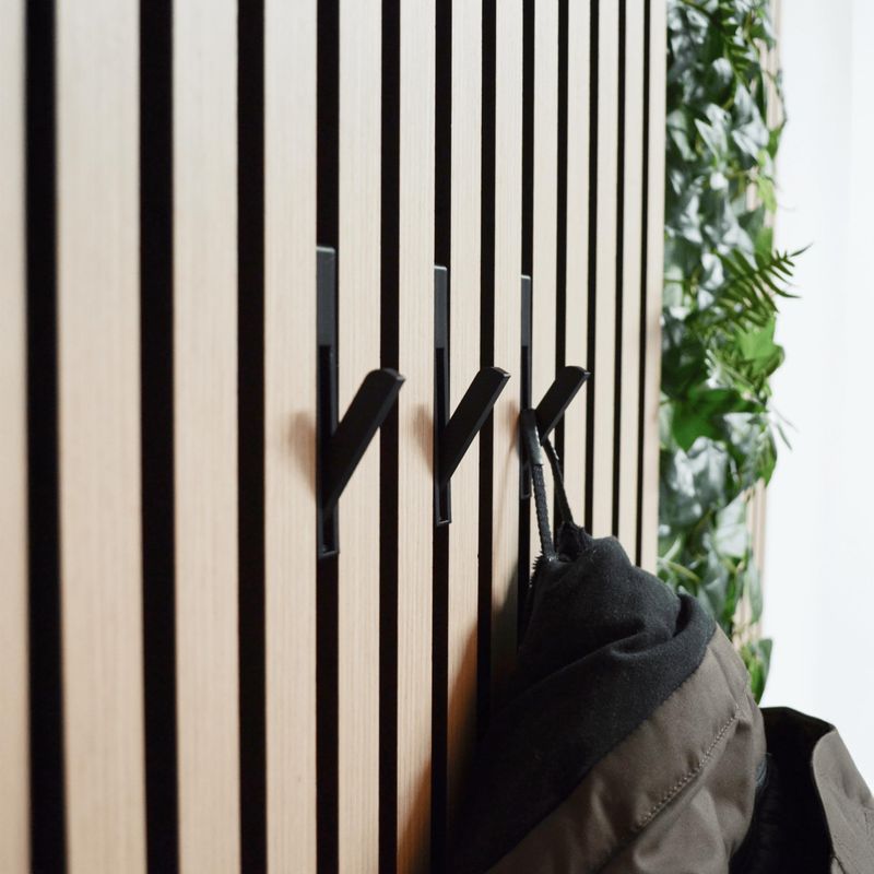 Klappbarer Haken [HIDE] ohne Bohren für Akustikpaneele – Garderobe ...