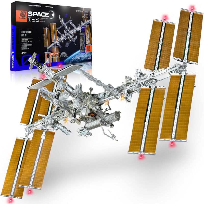 Geeek Club Space-O DIY Science Kit - Solar Powered International Space ...